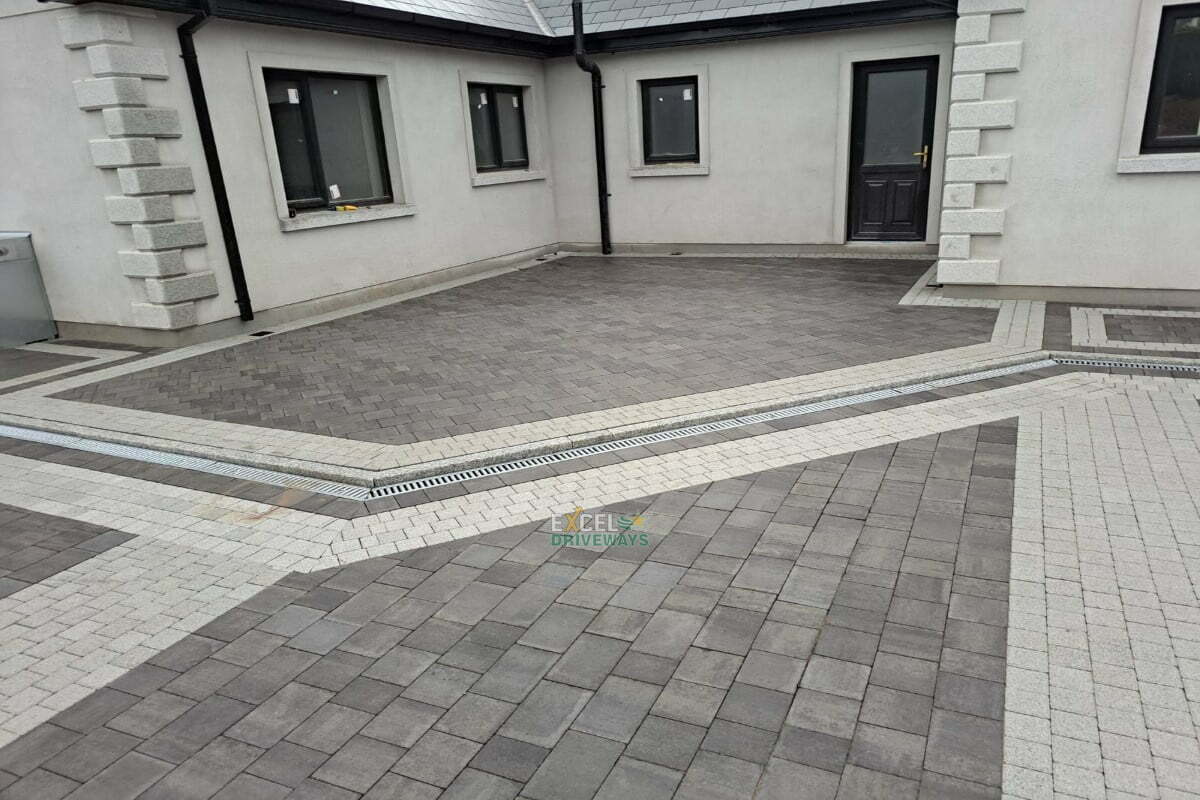 Driveway and Patio with Kilsaran Slate Paving and Lismore Granite Setts ...